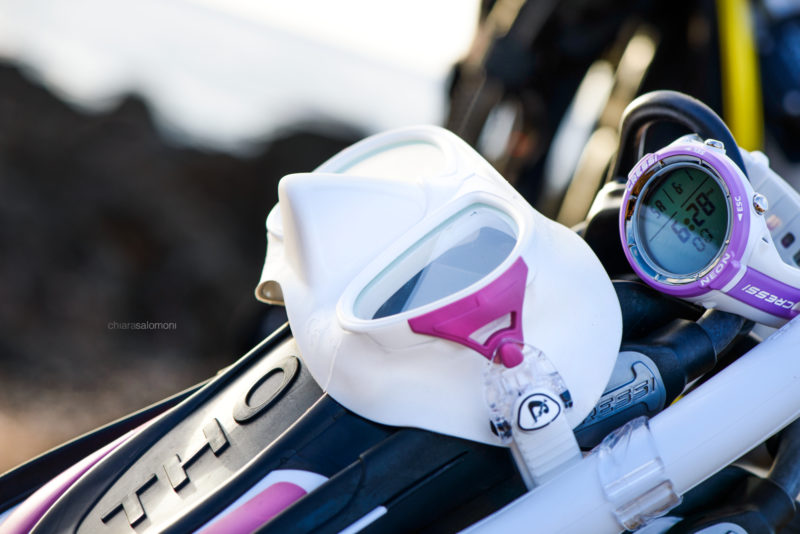 Gear Review: Cressi Neon Dive Computer • Scuba Diver Life